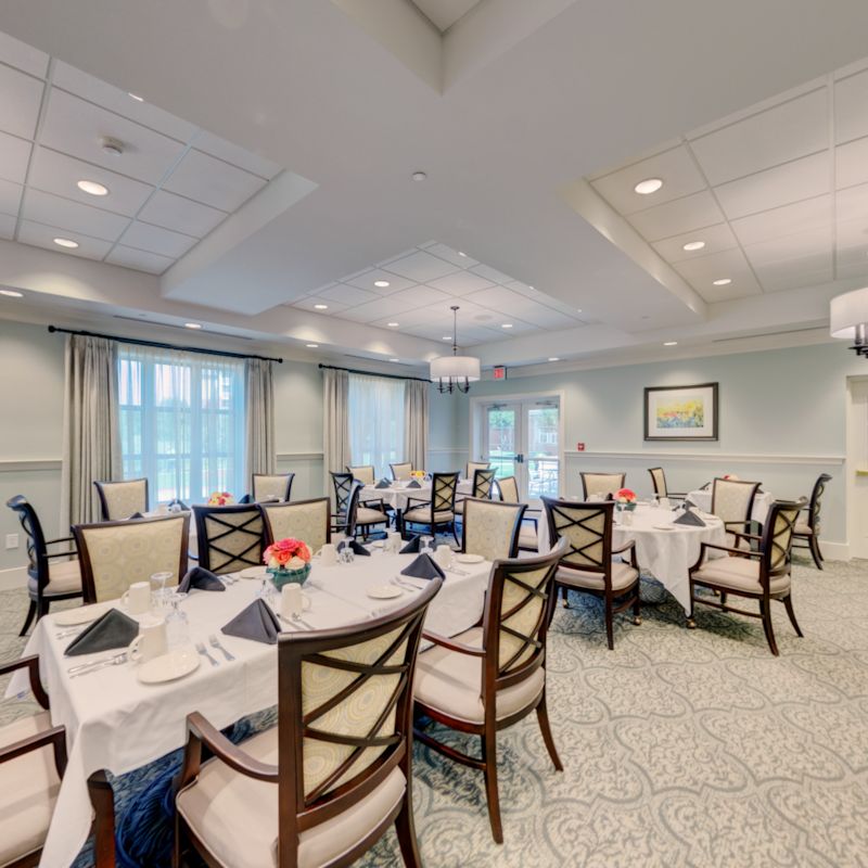 Lakeside Dining Room | The Vectre